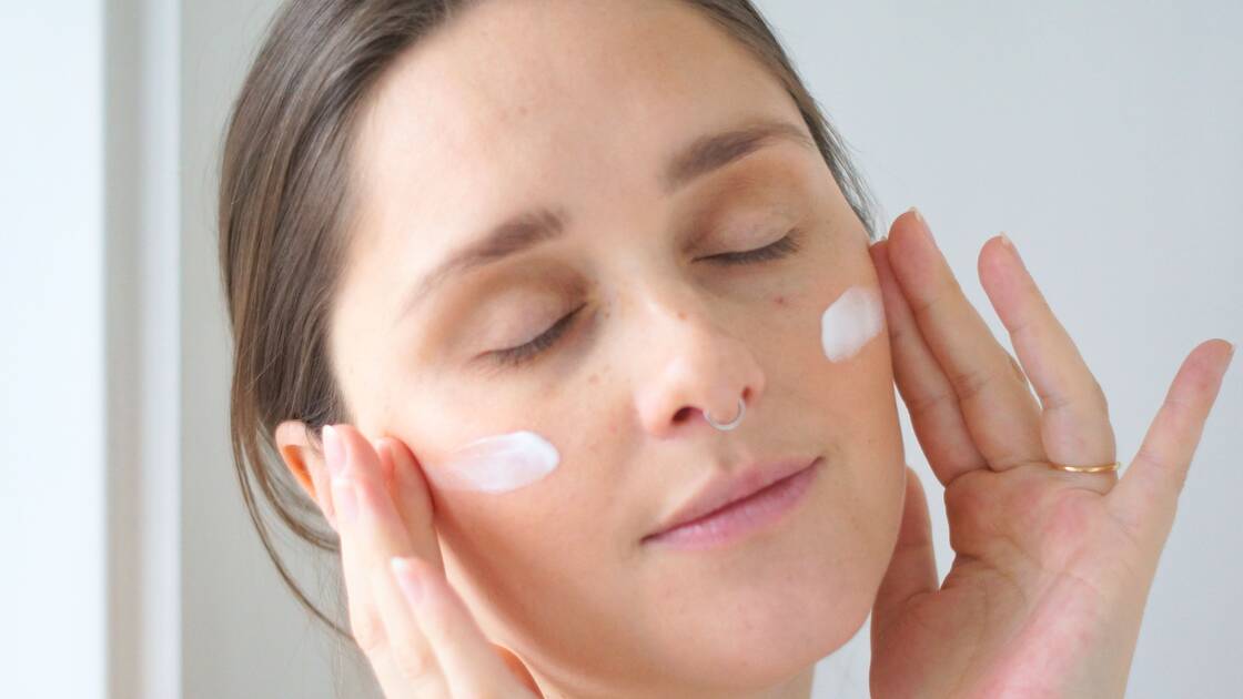 Førstehjælp til tør hud: Ekspertens tre tips til fugtigvende hudpleje